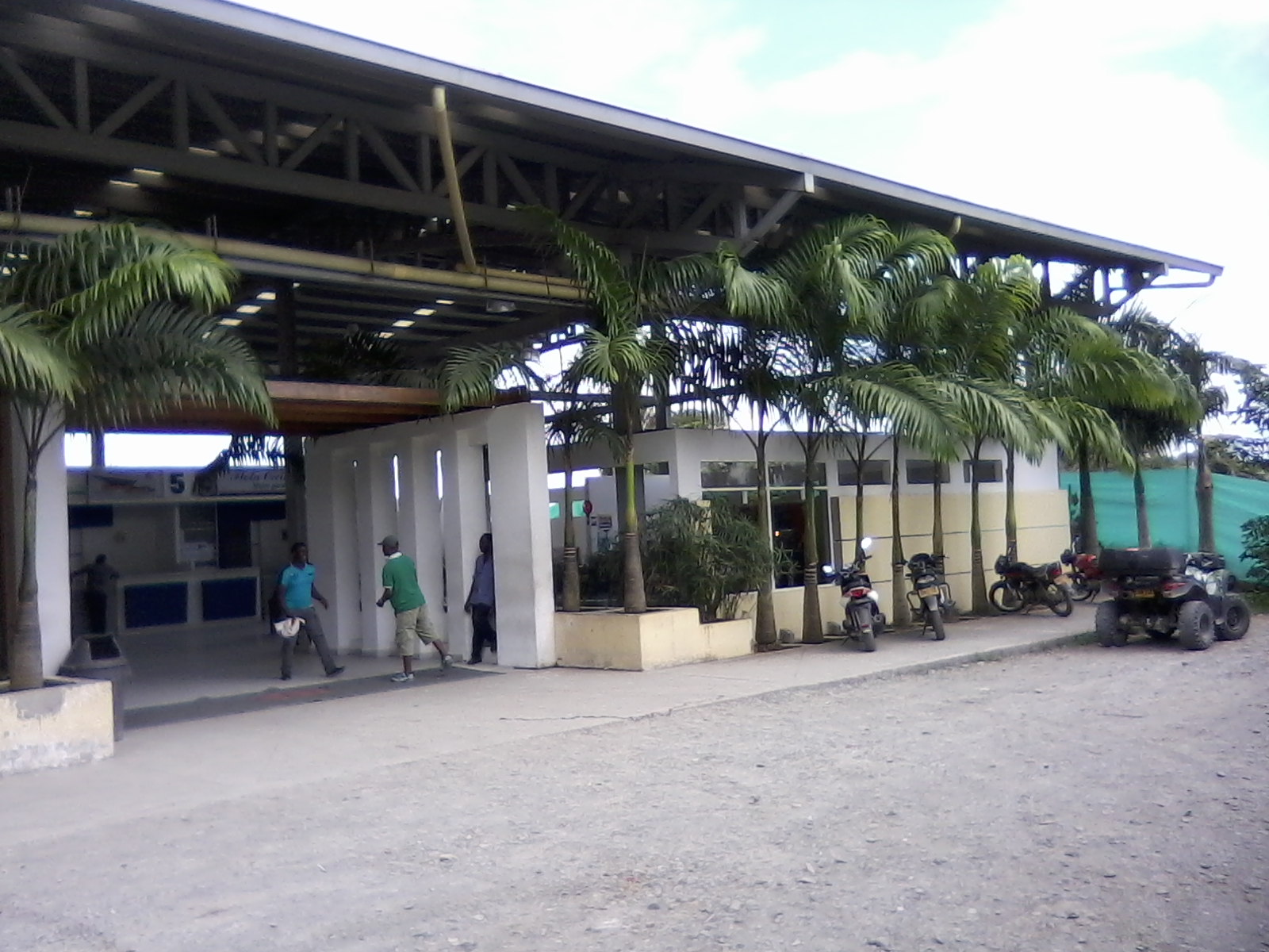 QUIBDÓ "ORILLAS ATRATEÑAS": terminal de transportes de Quibdó